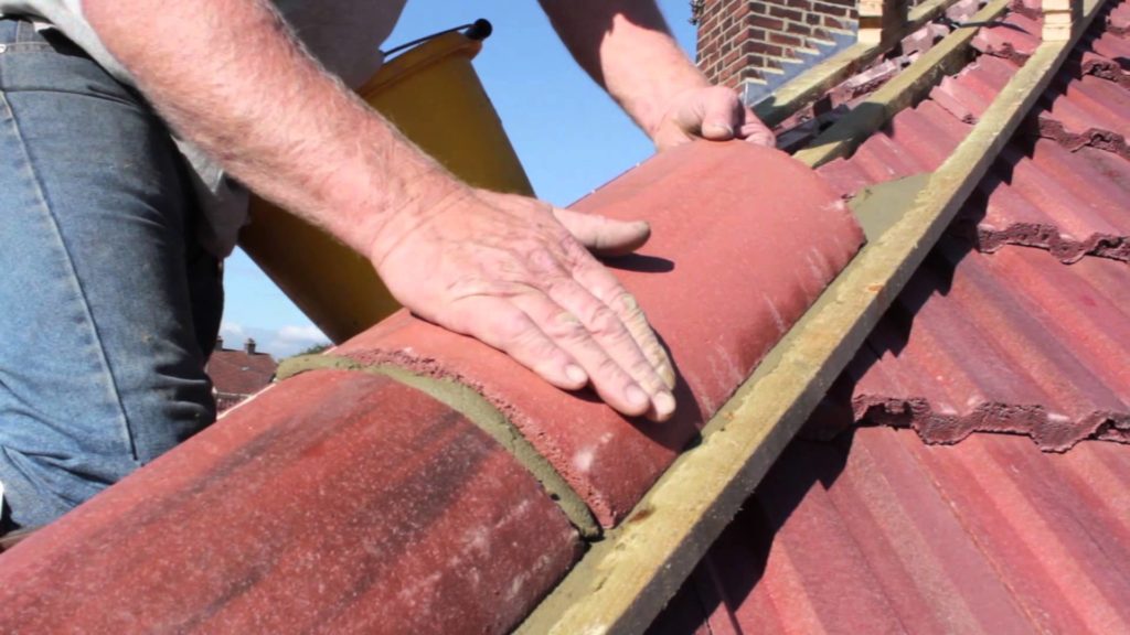 Prix d'un faîtage de toiture : toutes les techniques utilisées - Prix ...