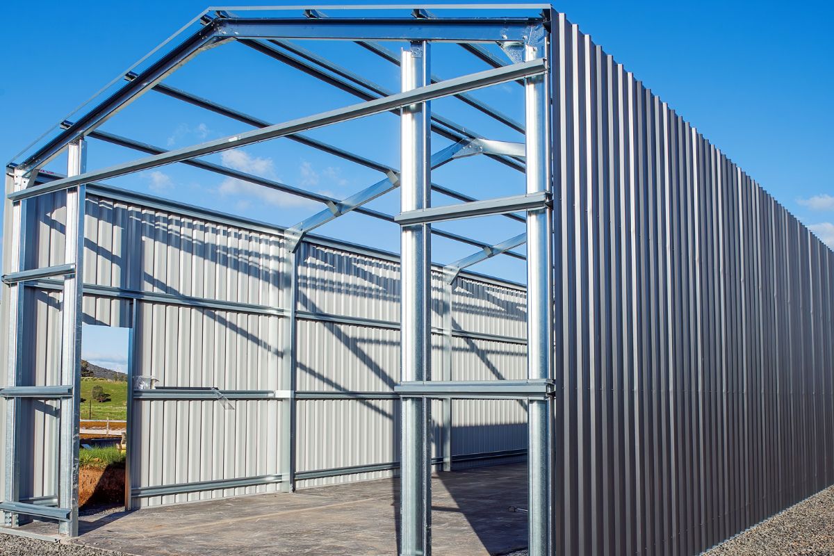 Est-il possible de construire un hangar sur un terrain agricole ? - Prix-de-pose.fr